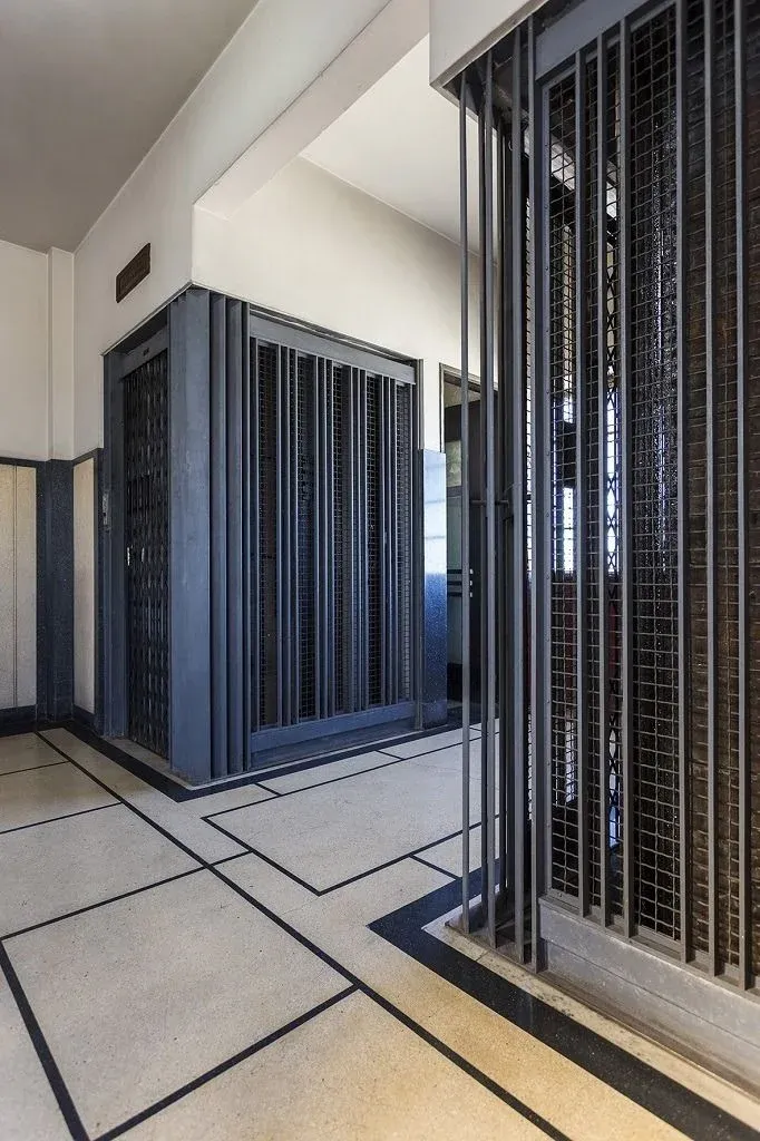 Un recorrido de cuatro horas por palacios del centro de Montevideo