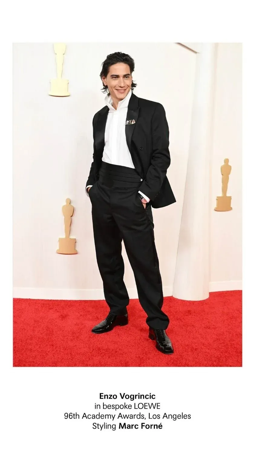 De Loewe a Louboutin: el impecable look de Enzo Vogrincic en los Oscar 2024
