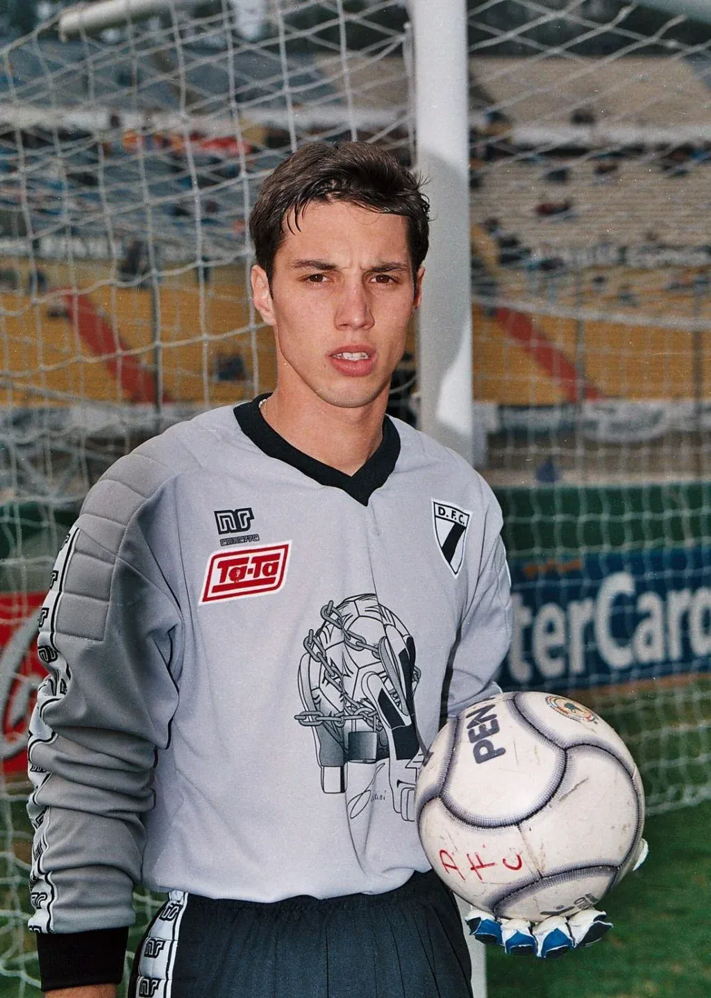 Pintó ataúdes, fue el mejor del mundo, dos veces quiso dejar el fútbol ...