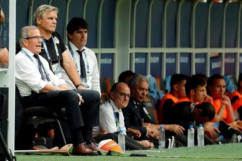 Tabárez: Hay que saber perder, pero no vengo a dar explicaciones