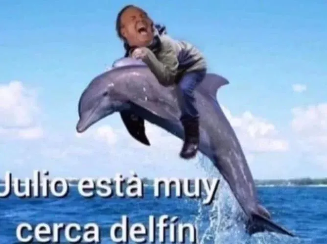 Se termina julio pero no paran los memes de Julio Iglesias