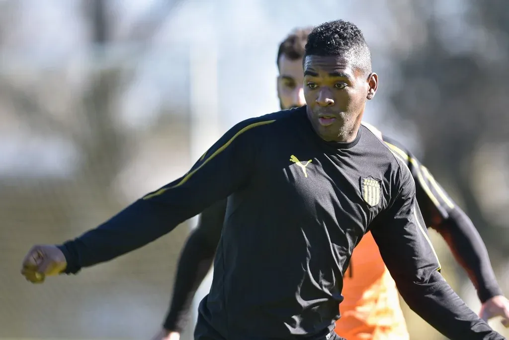 ¿Cuánto le costó Riascos a Peñarol y qué dinero cobraron los ...