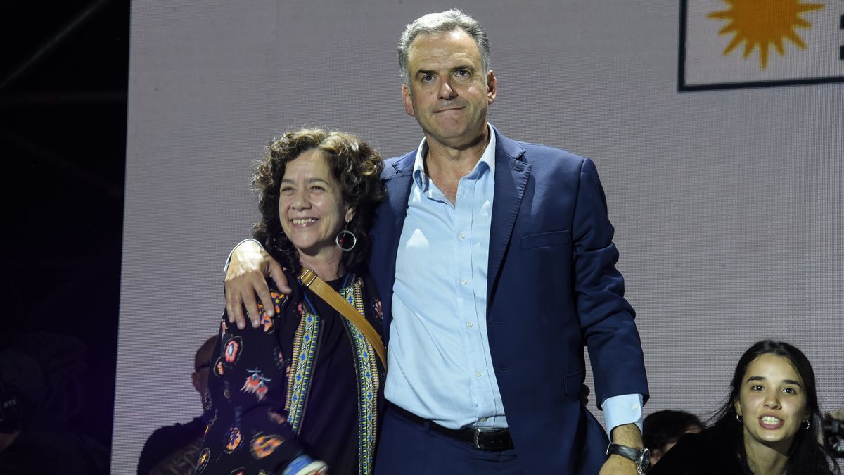 Laura Alonsopérez, una primera dama atípica que baila afuera del ...