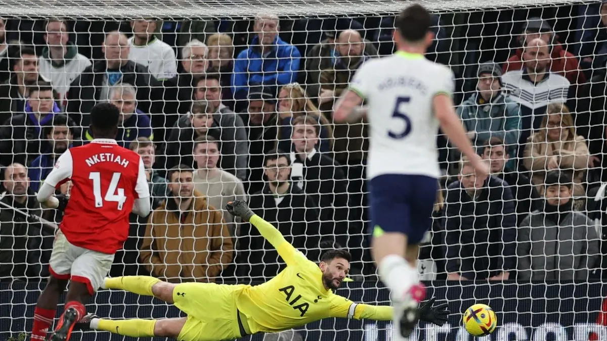 El insólito blooper de Hugo Lloris en el clásico de Tottenham contra Arsenal