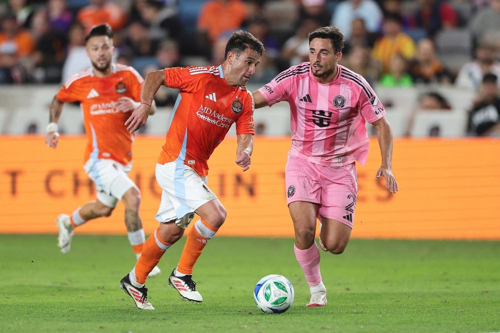 El golazo de Luis Suárez y el tanto de Nicolás Lodeiro en la goleada de Inter Miami ante Houston ...