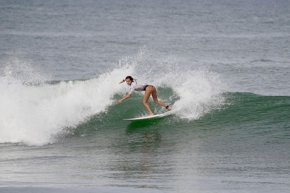 La surfista uruguaya Marcela Machado fue campeona en Guatemala