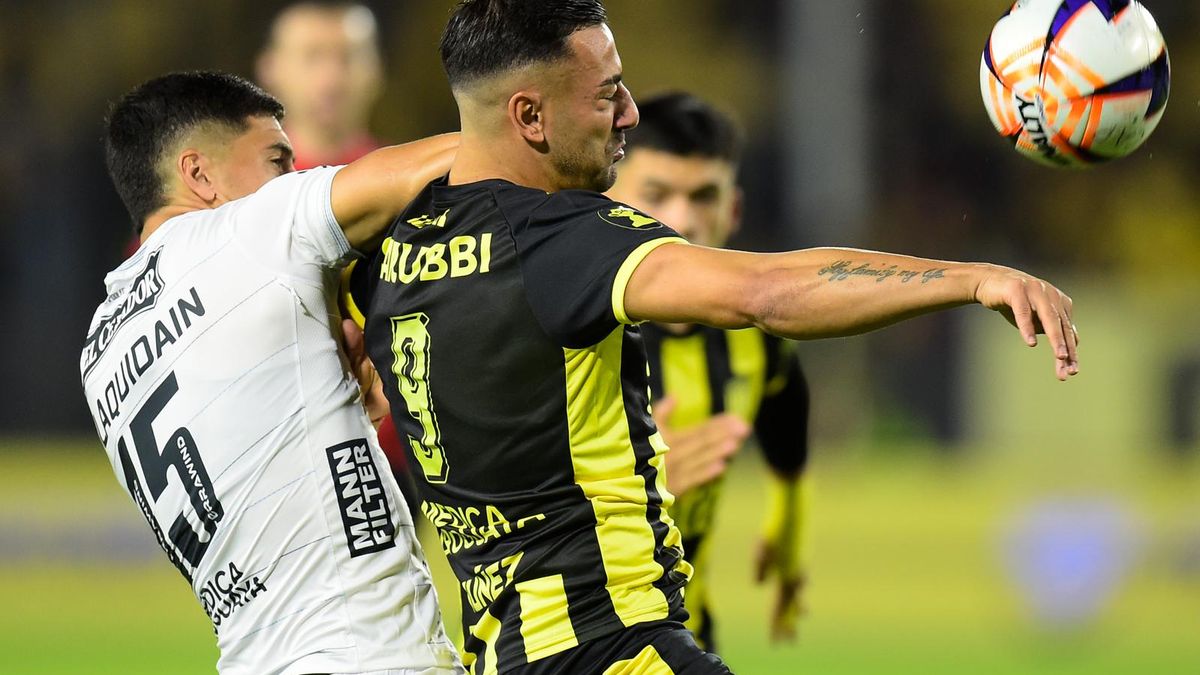La tabla de posiciones del Torneo Apertura tras la derrota de Peñarol ...