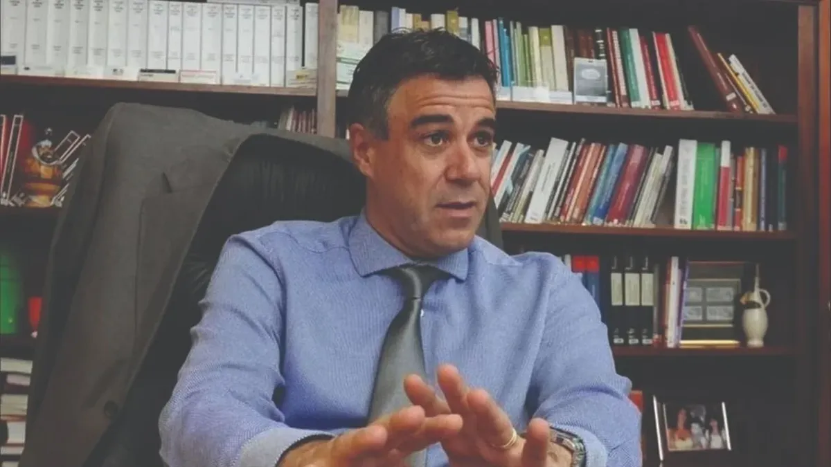 Juez Daniel Rafecas procesó con prisión a exagentes de la SIDE por ...