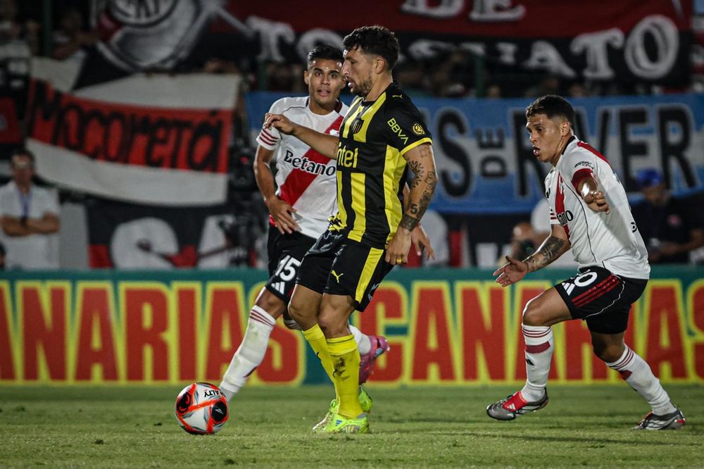 Peñarol 0 (2)-0 (4) River Plate por la Serie Río de la Plata: el ...