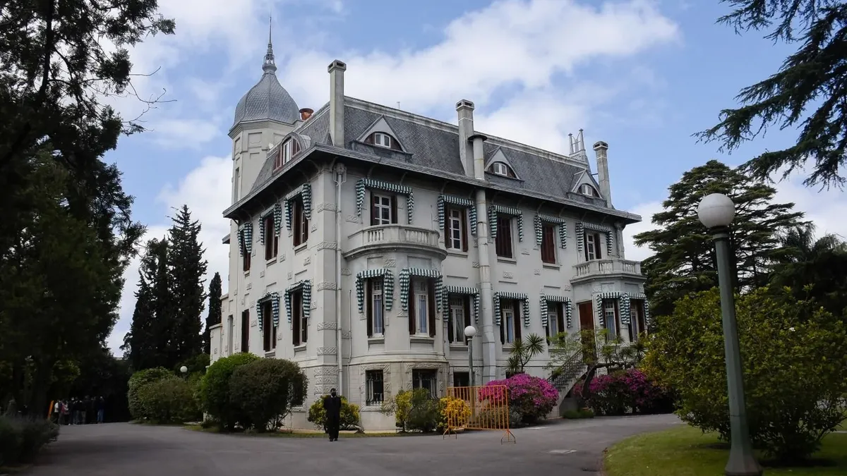 Presidencia abrió un llamado para el mantenimiento del parque de la ...