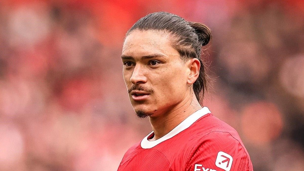 La razón por la que Darwin Núñez quedó afuera del banco de Liverpool ...