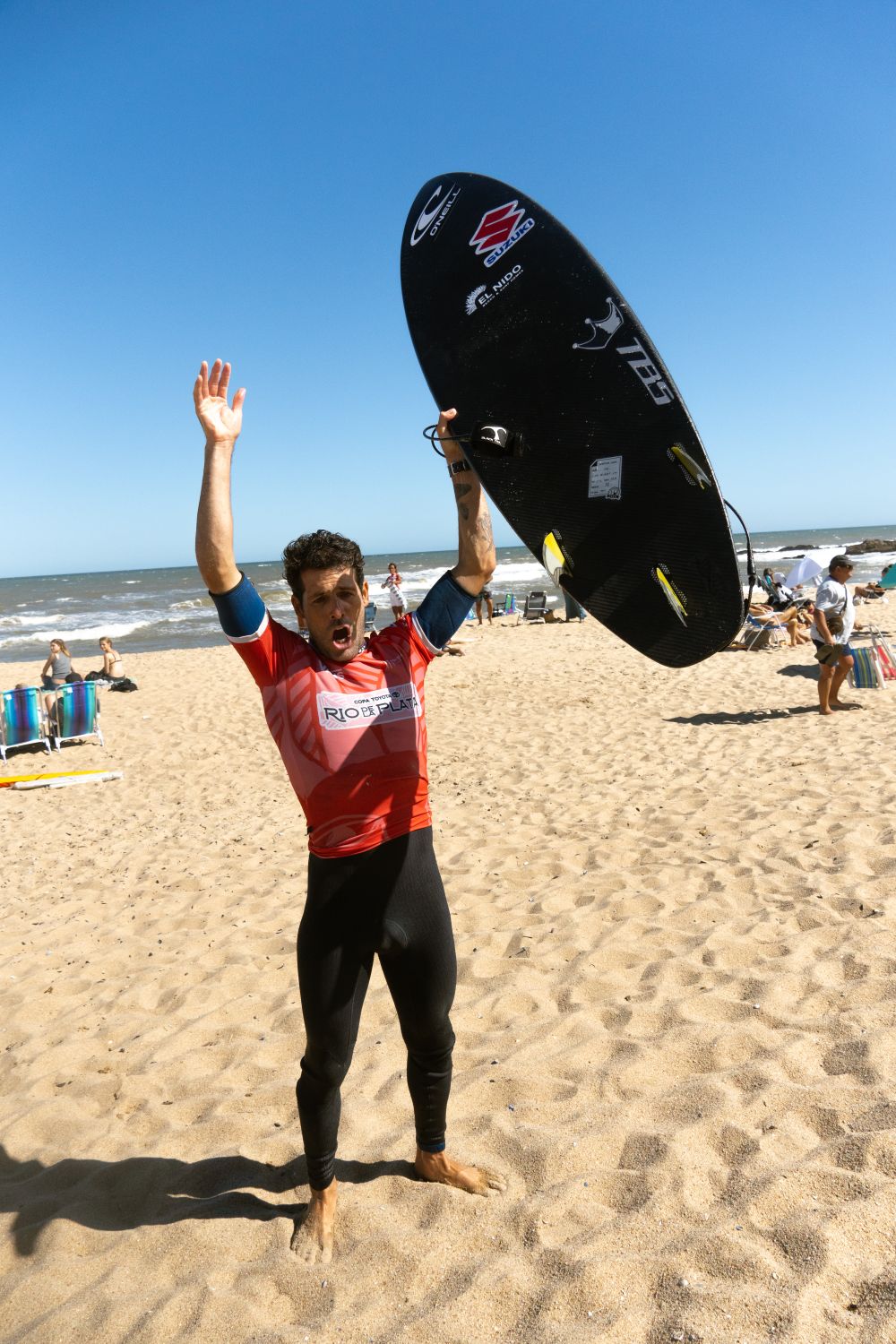 Sebastián Olarte y Sofía Alfonso ganaron la segunda etapa del circuito uruguayo de surf, primera ...