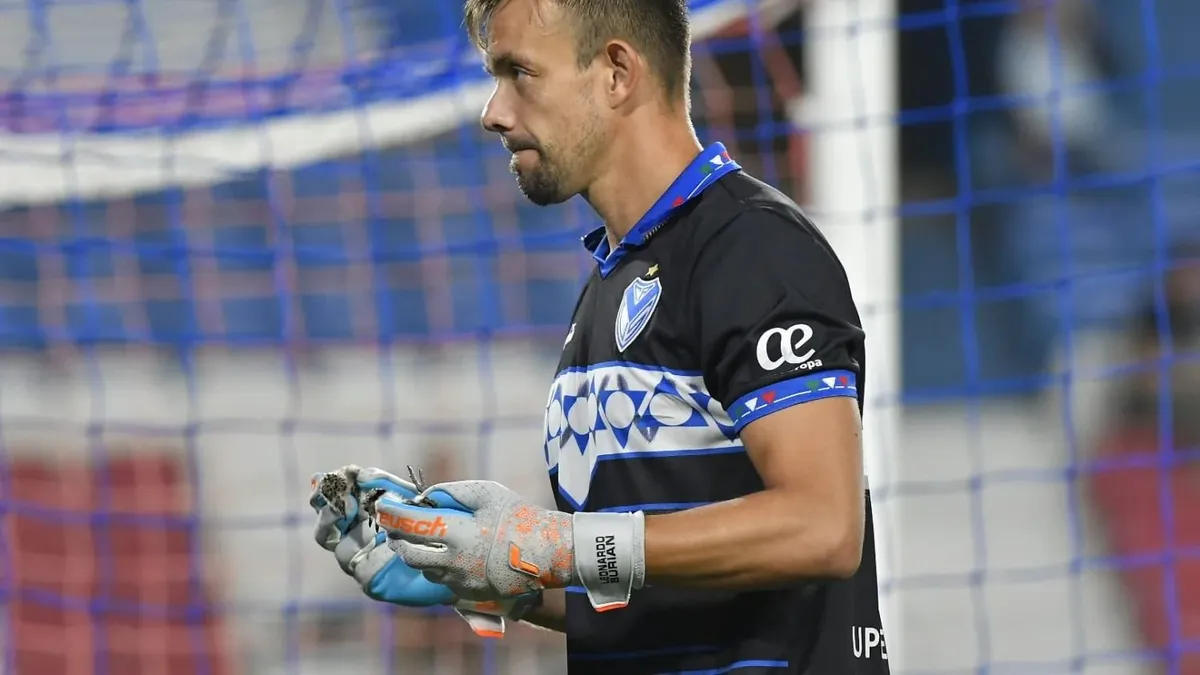 Mirá los tres penales consecutivos que atajó Leonardo Burián contra ...