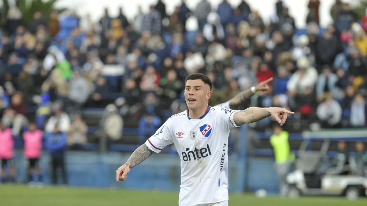 El perro que lleva 13: el picante comentario de la esposa del goleador ...