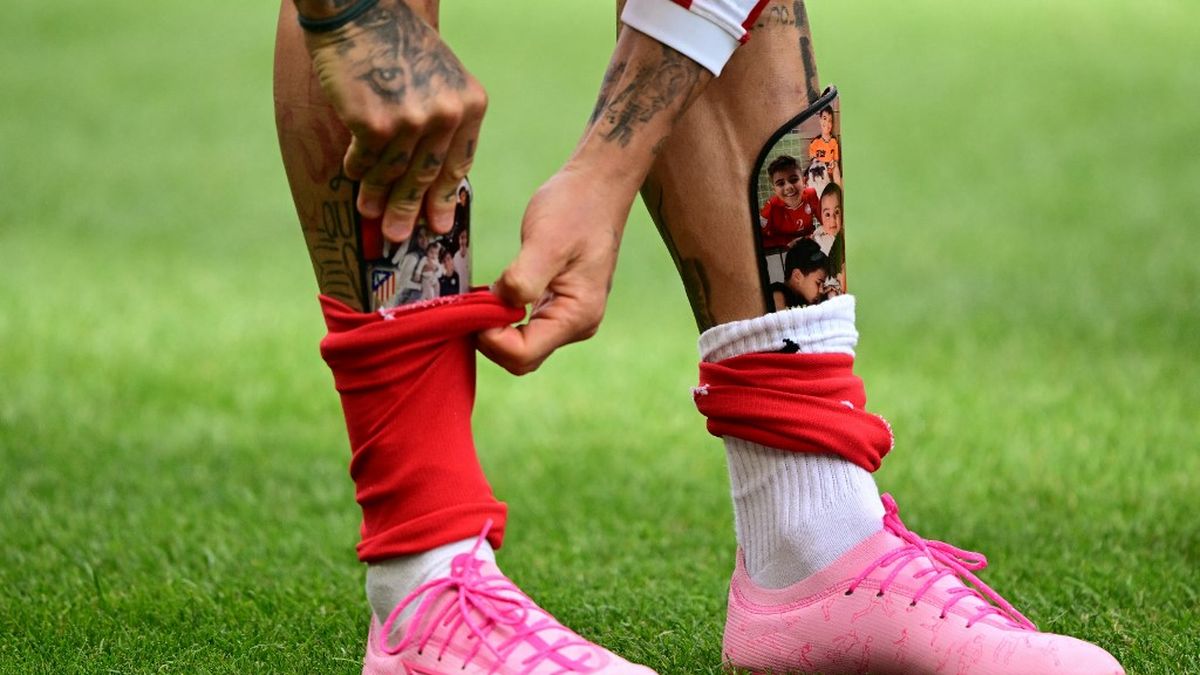 ¿Qué le pasó a José María Giménez que tuvo que salir a los 45 minutos ...