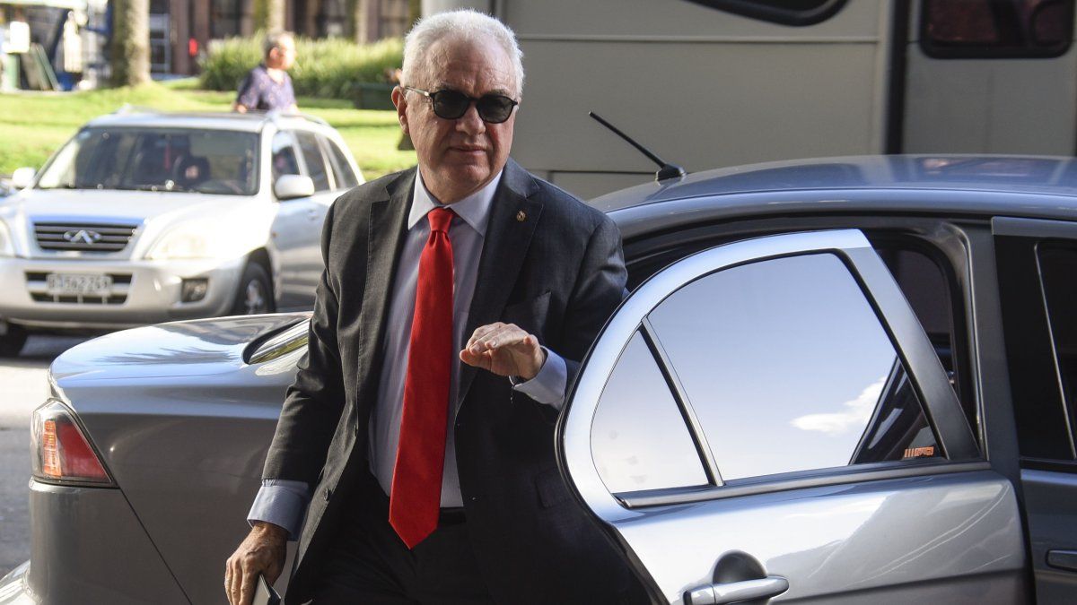 Lubetkin aseguró que Fabián Buglione fue entregado a diplomáticos ...