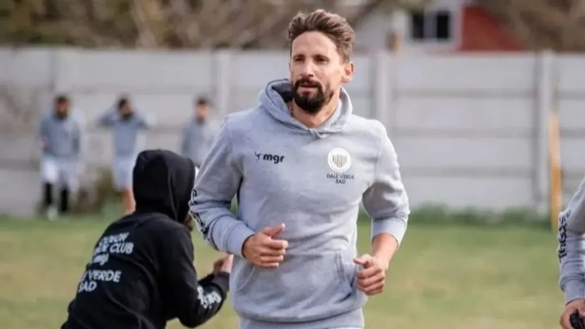 Gastón Ramírez, en la mira de Peñarol, entrena en un equipo amateur de Uruguay