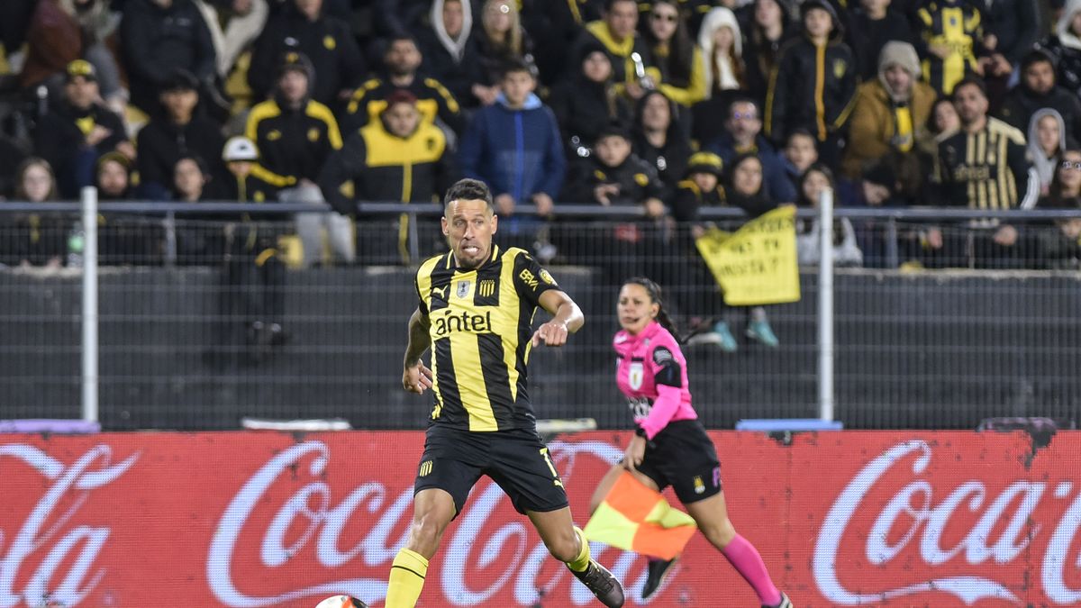 Peñarol vs Plaza Colonia: a qué hora juegan hoy y por dónde verlo, en ...