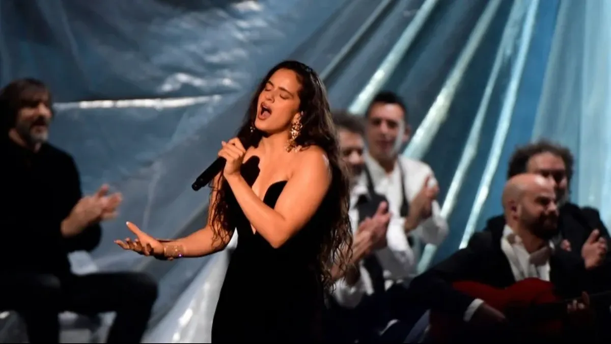 Rosalía brilló en la entrega de los Latin Grammy de Sevilla