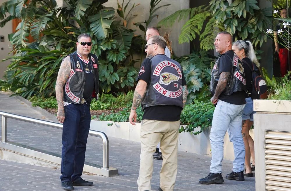 Quiénes son los Hells Angels, el grupo estadounidense que disparó las ...