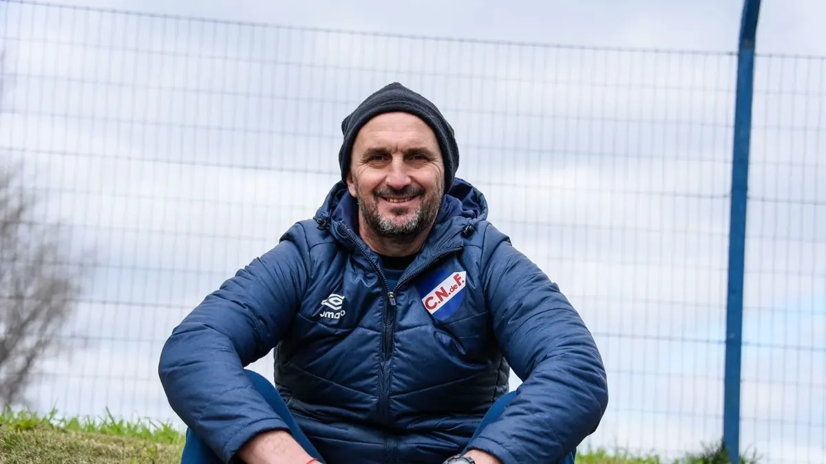 Vendió verduras en un súper, jugó con su ídolo en Nacional y ganó la ...