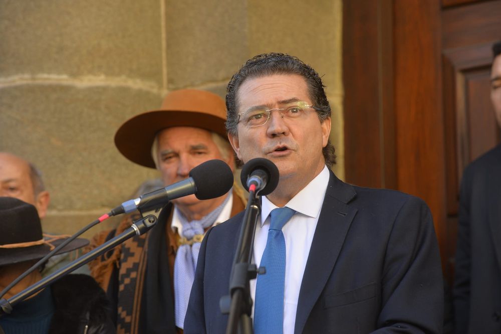 Lacalle Pou participó en el acto en la Plaza Matriz por la Jura de la ...