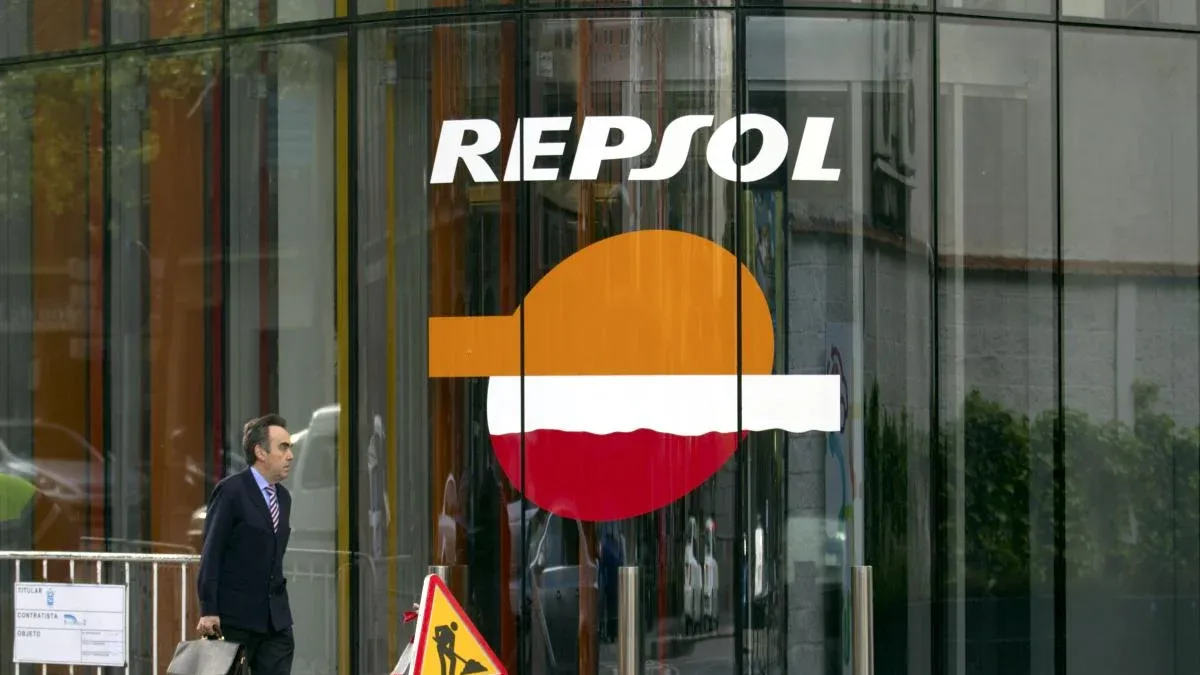 Repsol dio el primer paso para arbitraje por YPF