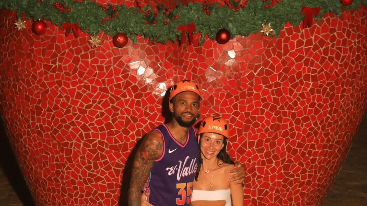 Las románticas vacaciones de Luis Mejía y la foto de Michael Jordan para celebrar sus títulos de ...