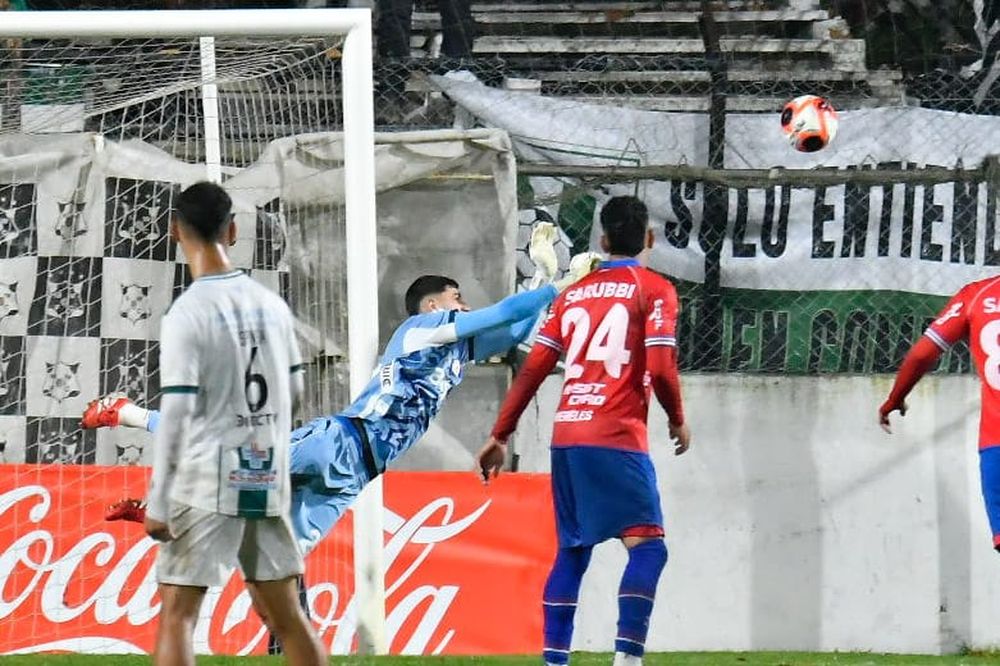 Racing 1-2 Nacional: el tricolor llegó a su décimo triunfo consecutivo ...