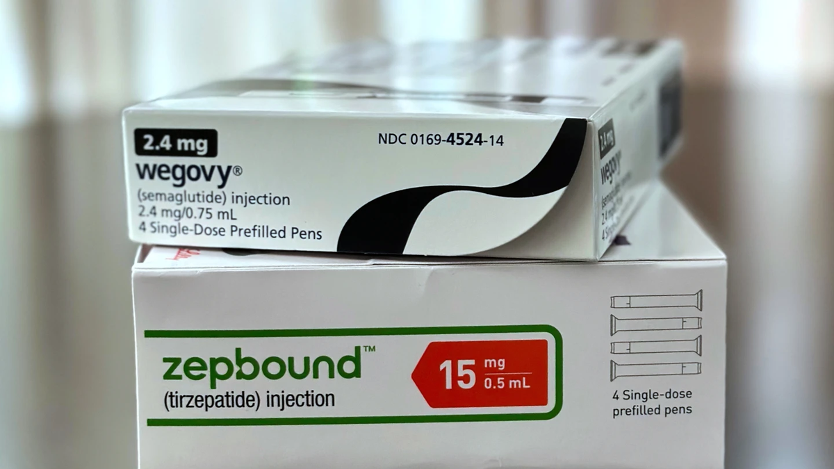 Porno colo very very cute girl nice tight curvy body.