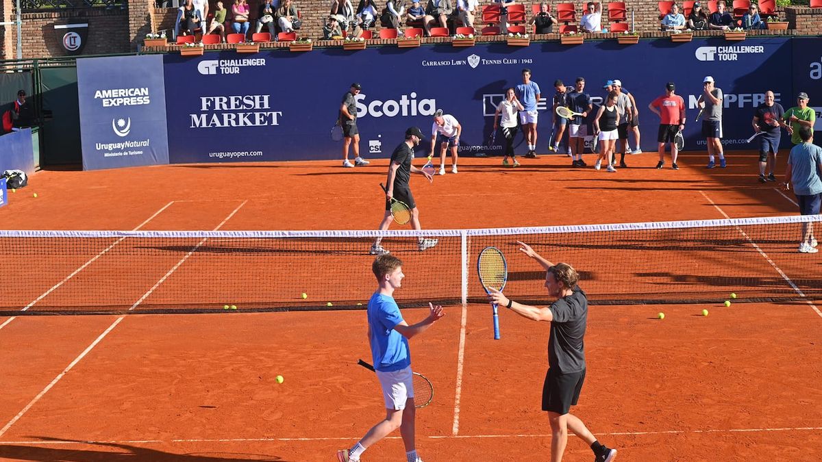 Diego Forlán y Luis Lacalle Ponce de León le ganaron al ministro ...