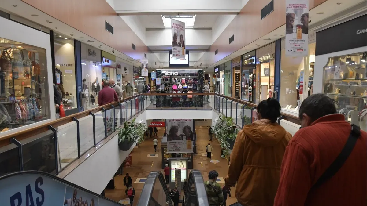 Shoppings de Montevideo y Ciudad de la Costa vuelven al horario de prepandemia