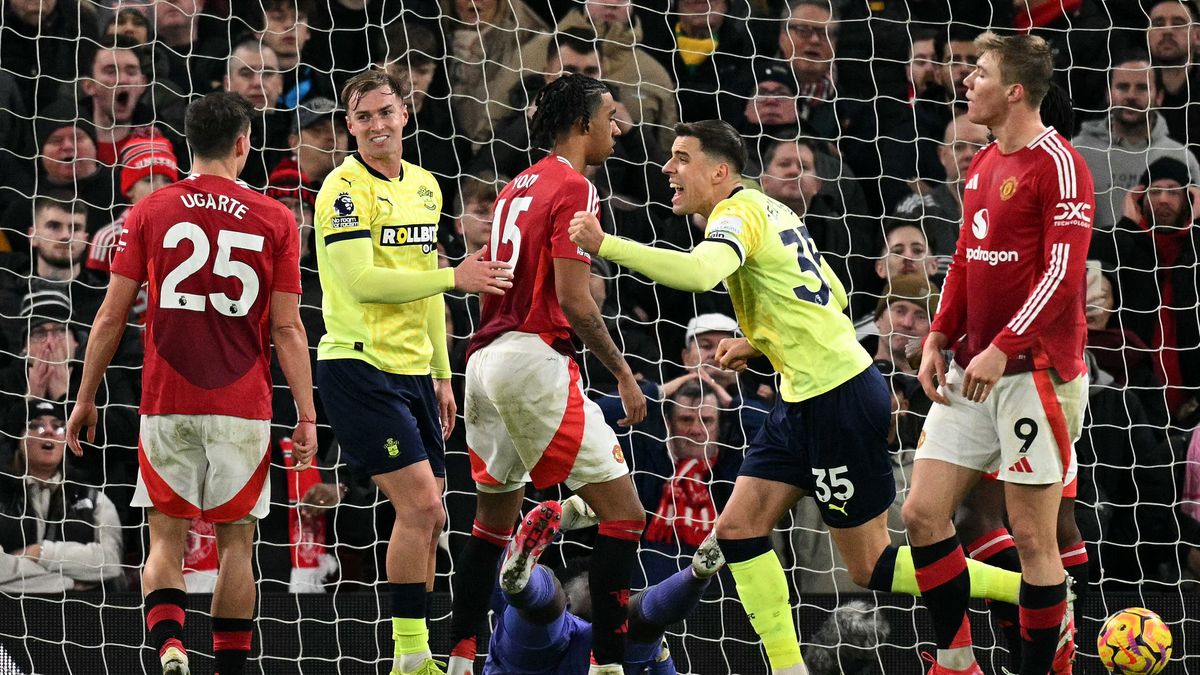 Tremenda mala liga de Manuel Ugarte: mirá el gol en contra que se metió ...