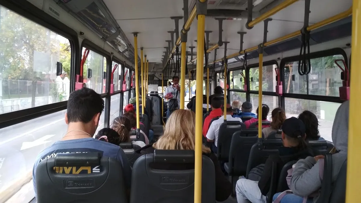 Dos líneas de ómnibus que circulan por Montevideo cambian su recorrido ...
