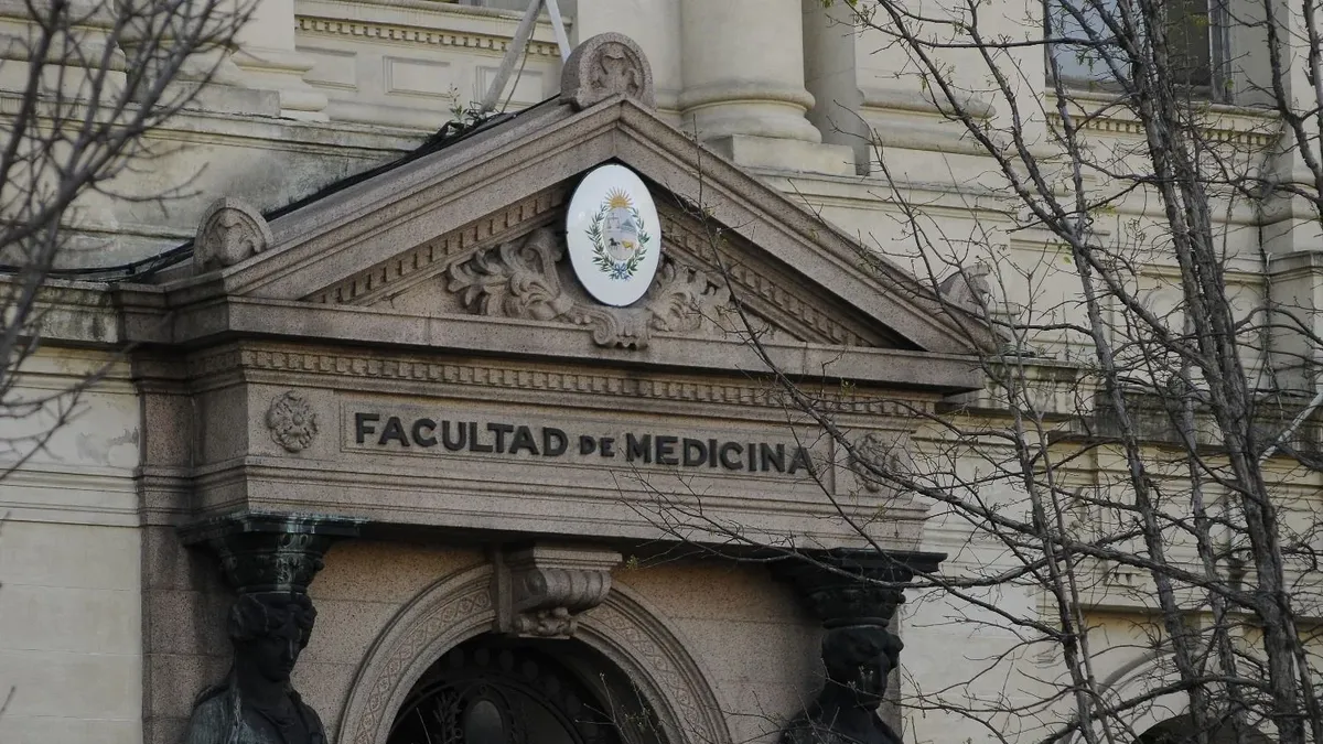 #MeLoDijeronEnLaFmed: estudiantes de Medicina relatan en redes ...