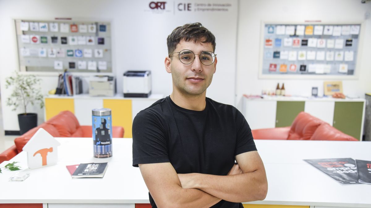 Nicolás López, el uruguayo que reversionó a ChatGPT, creó tres empresas y Microsoft lo premió