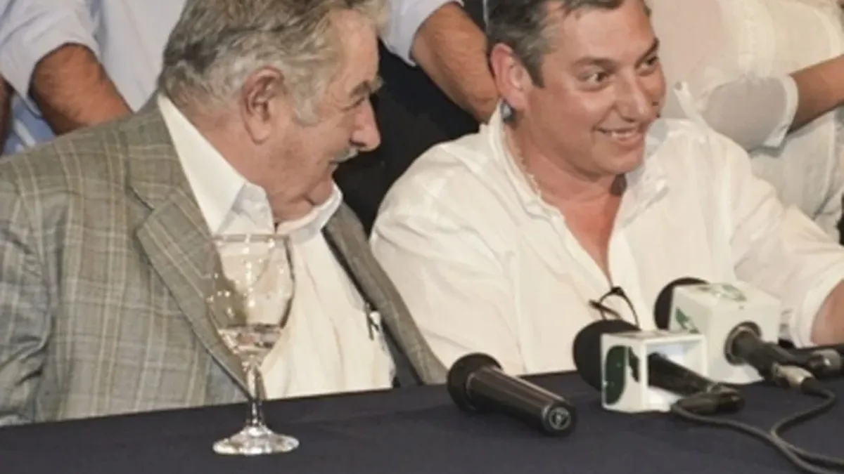 Carlos Enciso: Que el Poder Ejecutivo pague patente por sus autos de ...