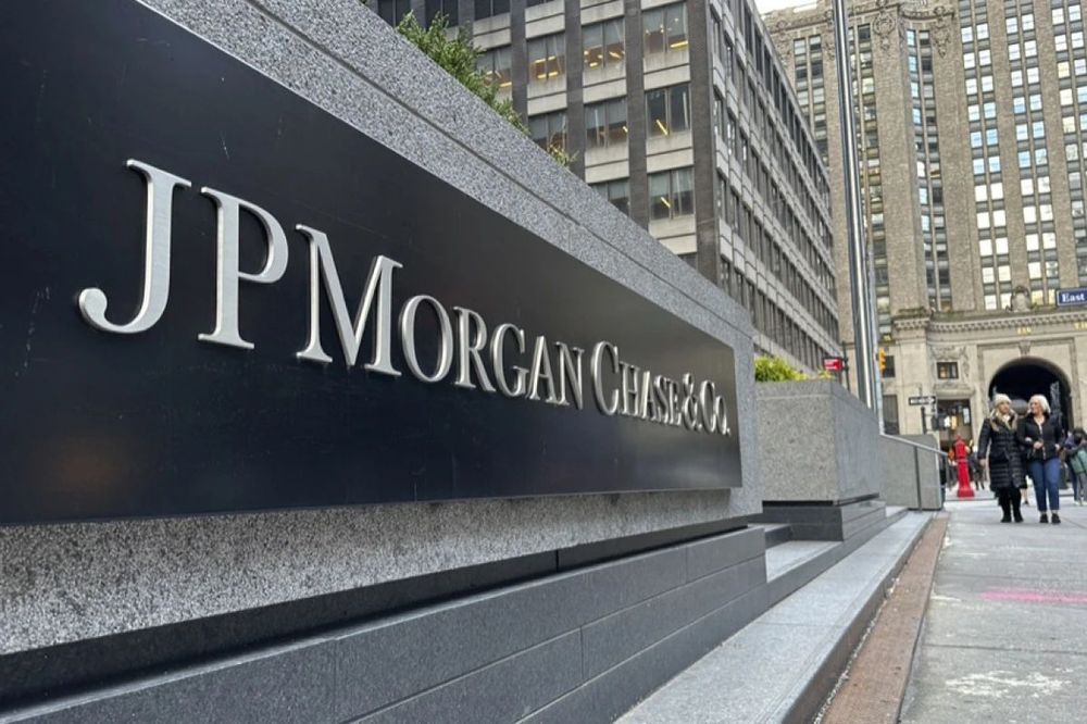 JP Morgan y Coinbase vincularán cuentas de sus clientes: cómo es el ...