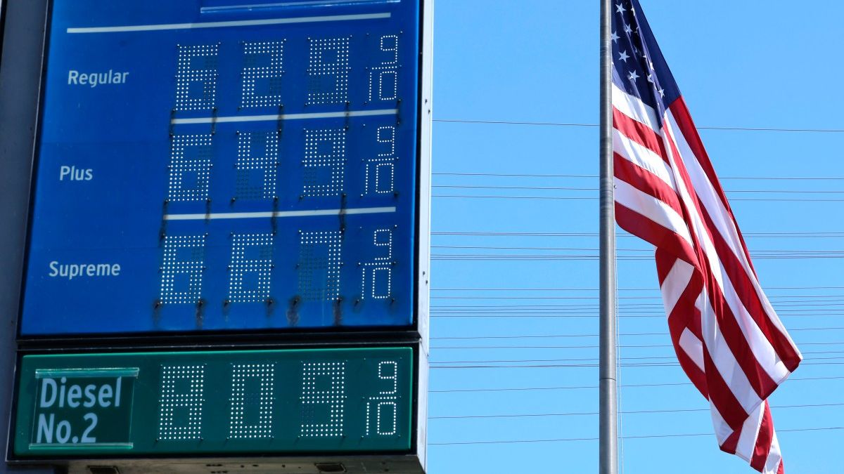 Con el galón de gasolina en U$S 4,50, arranca una costosa temporada de ...