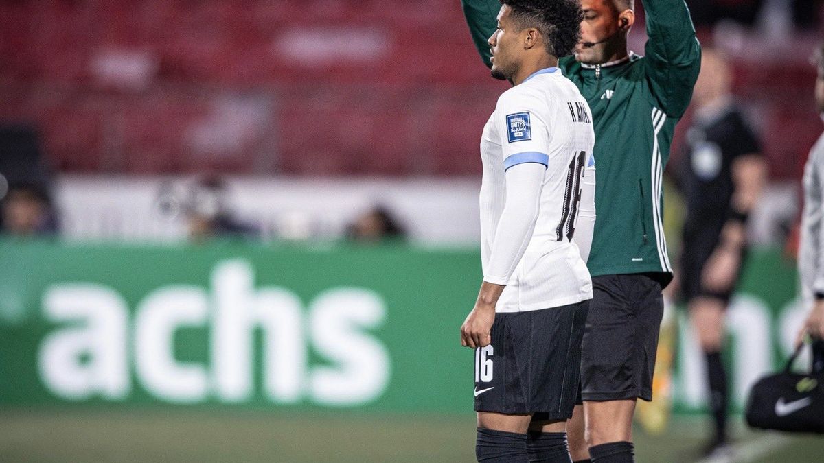 El premio de Marcelo Bielsa ante Chile: con 21 años, hizo debutar en la selección uruguaya a ...