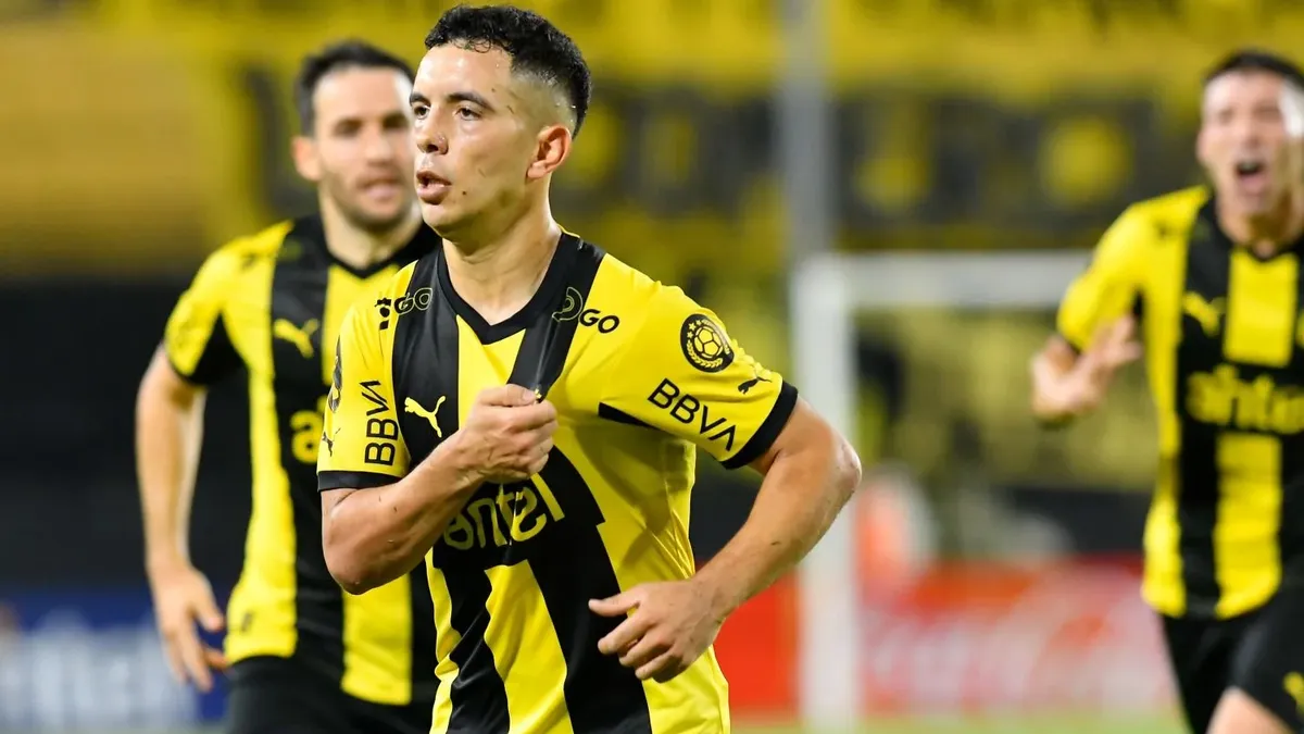 Leo Fernández y los tiros libres en Peñarol: la estadística que Diego ...