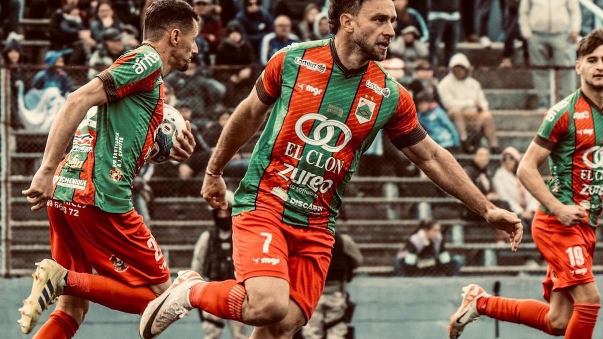 El novio de una de Las Leonas juega en Rampla Juniors y festejó la ...