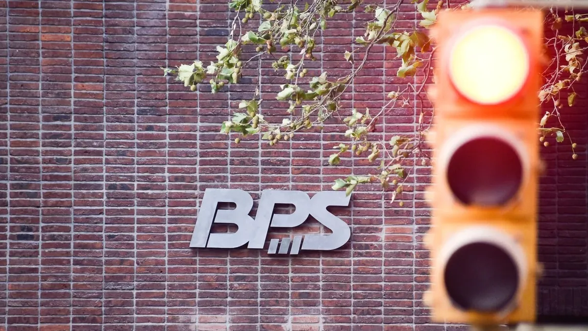 BPS lanza programa para que jubilados que recibieron tablets cambien a ...