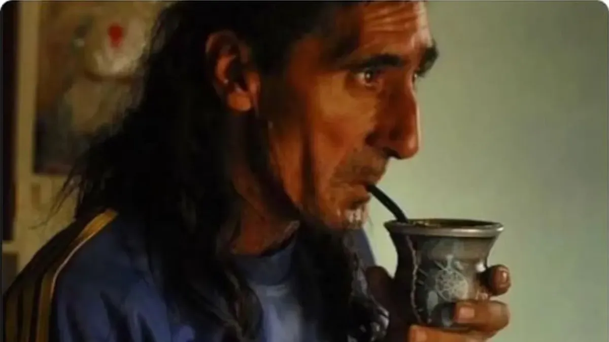 Los memes no perdonan a Edinson Cavani luego de fallar otra ocasión de ...