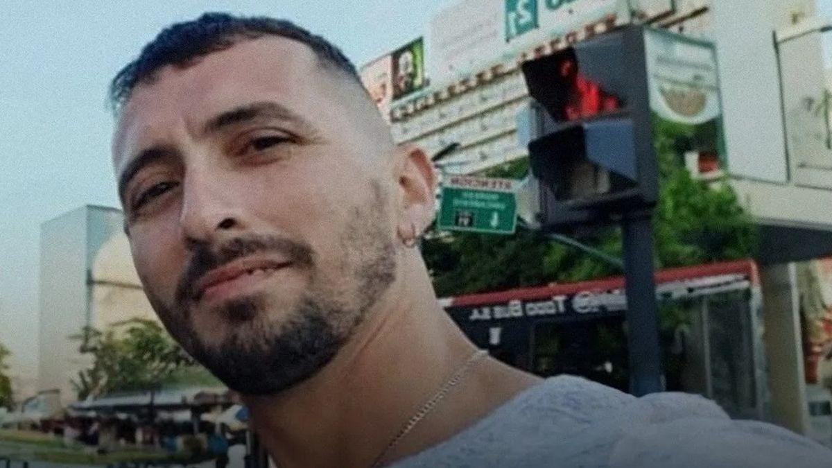 Trabajaba en el Pasteur, era muy querido y no pensaba ir a los festejos ...