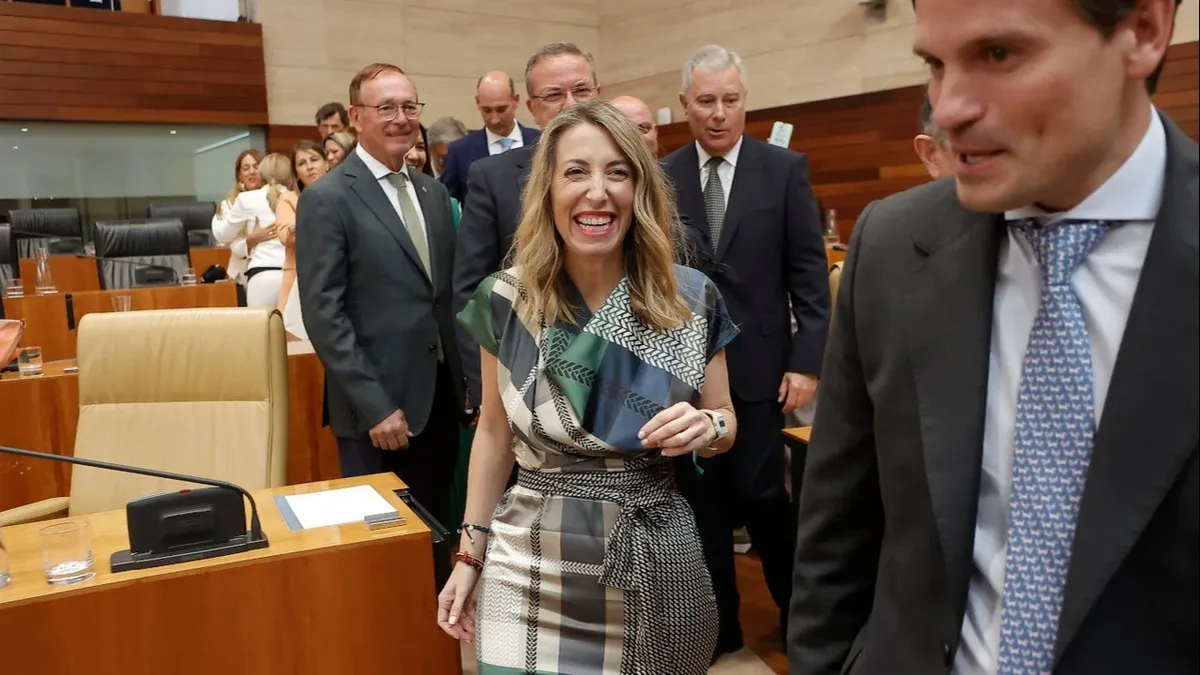 María Guardiola es investida presidenta en Extremadura con los votos de ...