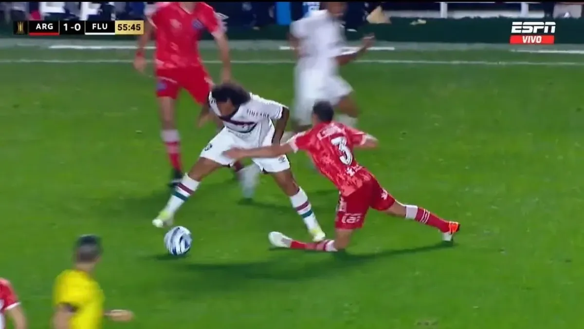 La escalofriante lesión de un jugador de Argentinos, las lágrimas de Marcelo y el mensaje de ...