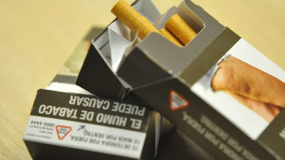Senado aprobó proyecto que prohíbe arrojar colillas de cigarrillos en ...
