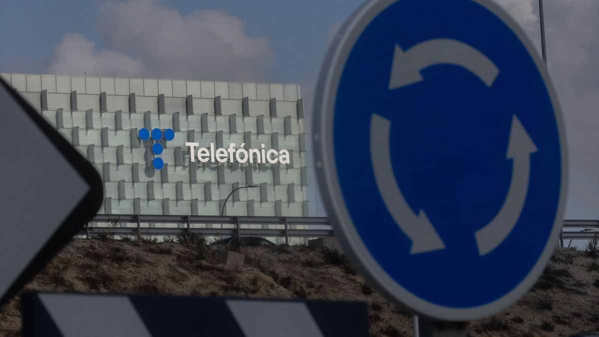 Telefónica vende su filial en Ecuador y avanza su salida de América Latina