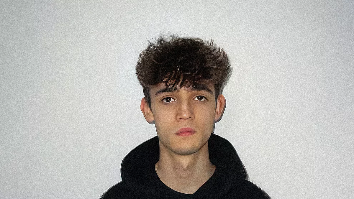 Recuperan 900.000 euros que ganó el joven hacker `Alcasec´ por vender ...